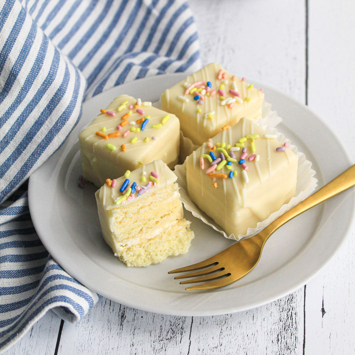 Vanilla Signature Tea Cake — ifiGOURMET